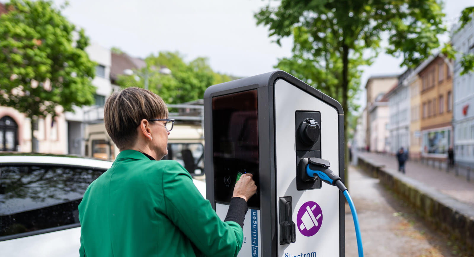 Ladeinfrastruktur für E-Autos: Ausbau & Förderung